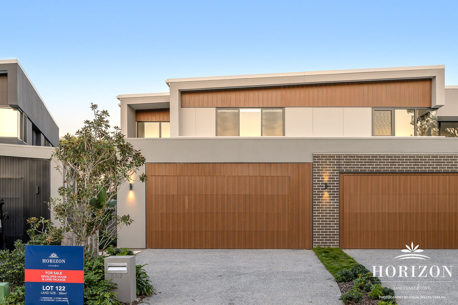 Horizon Display Suite 122 by Visual Spaces