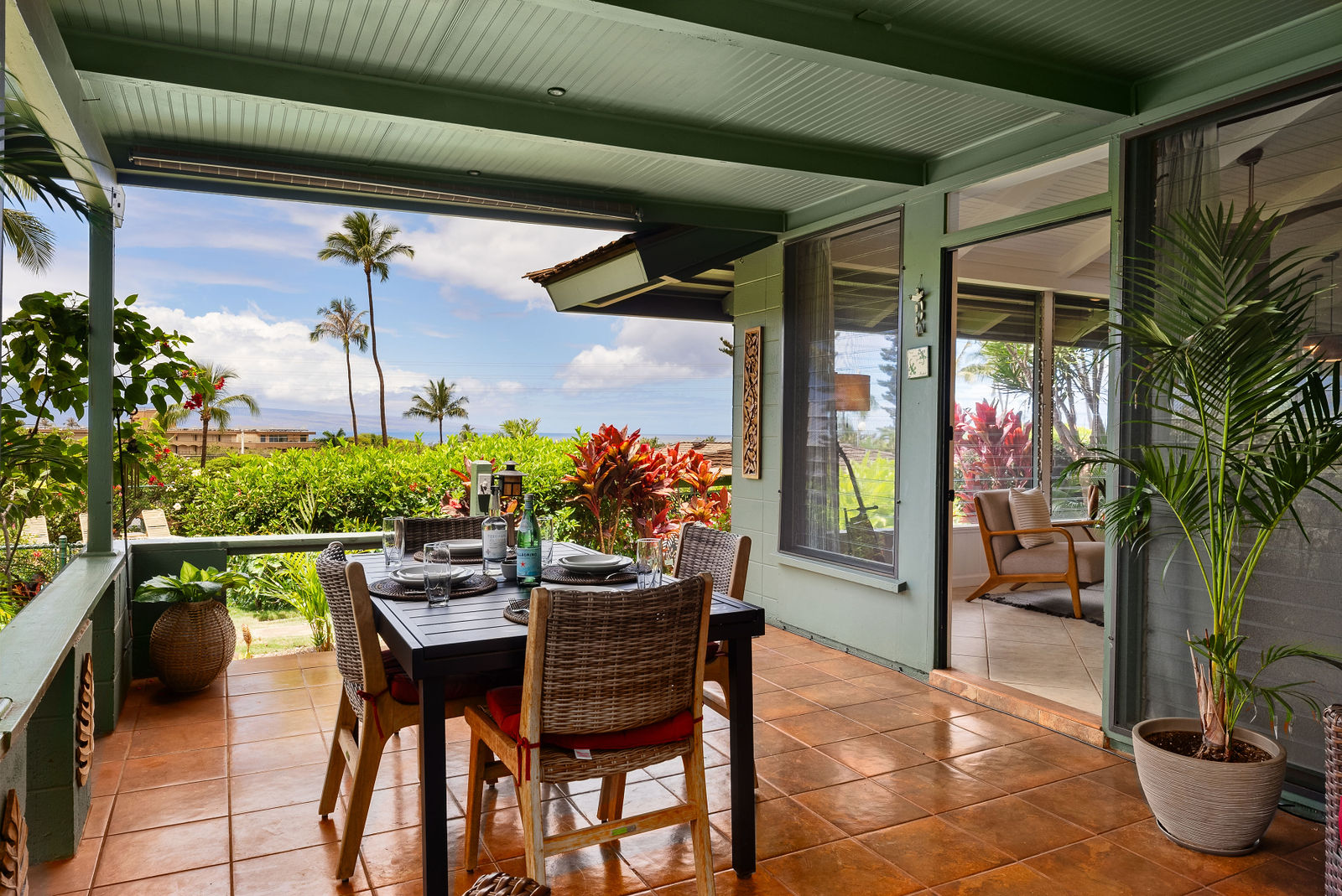 International Colony Club 18 by Maui Light Works