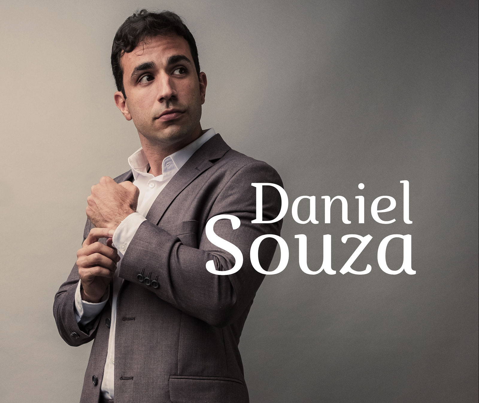 Daniel Souza, de // 311 Studio
