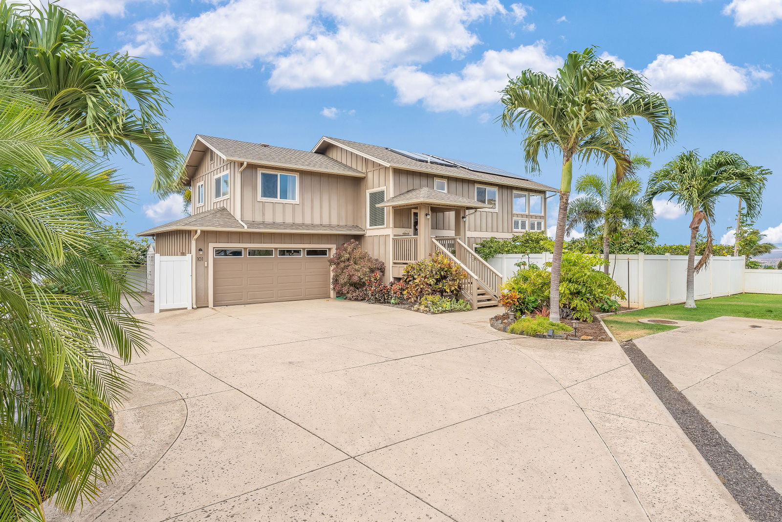 101 E Kanamele Loop by Maui Light Works