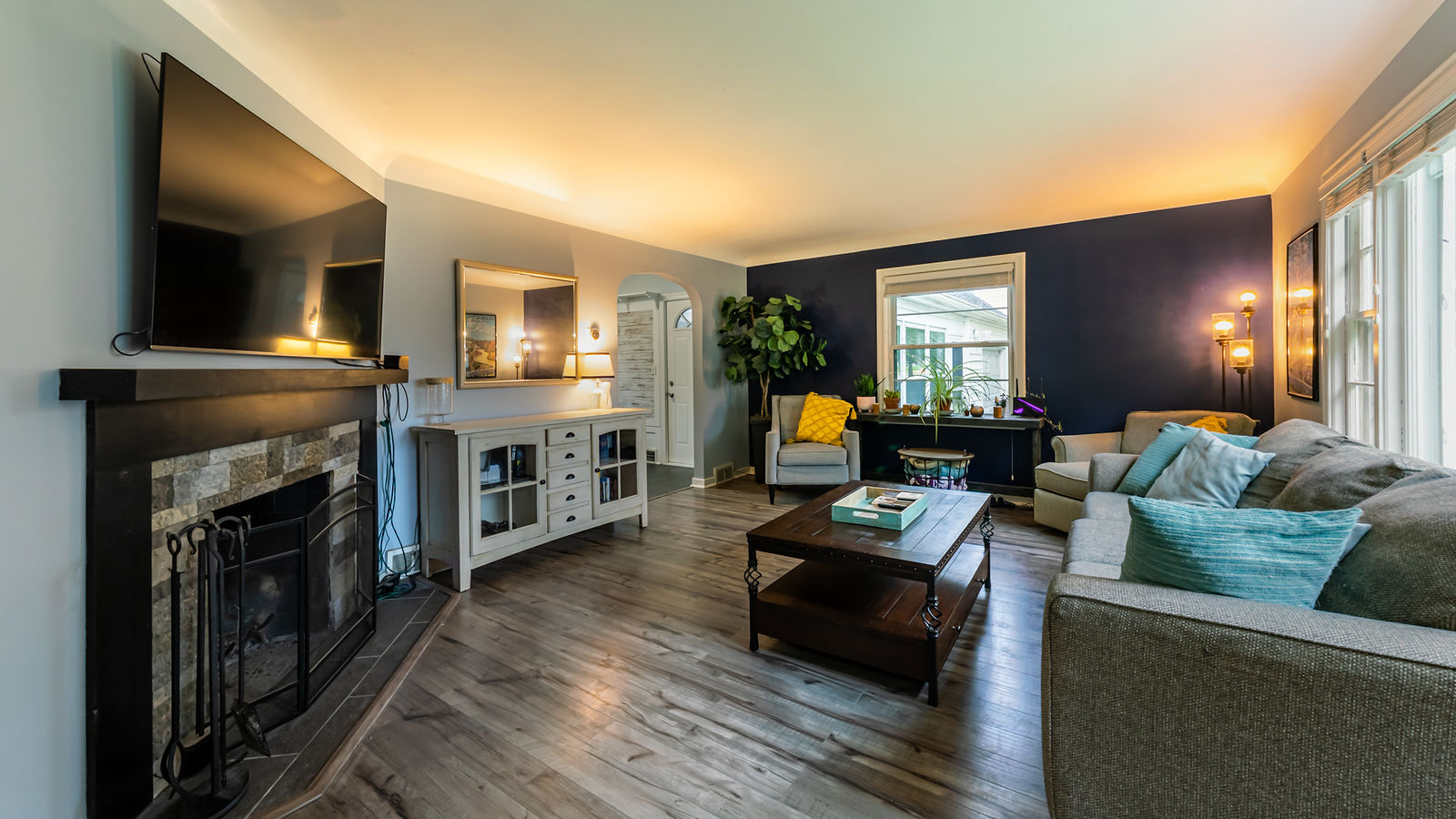 1400 Poxson by Canopy Creative Professionals