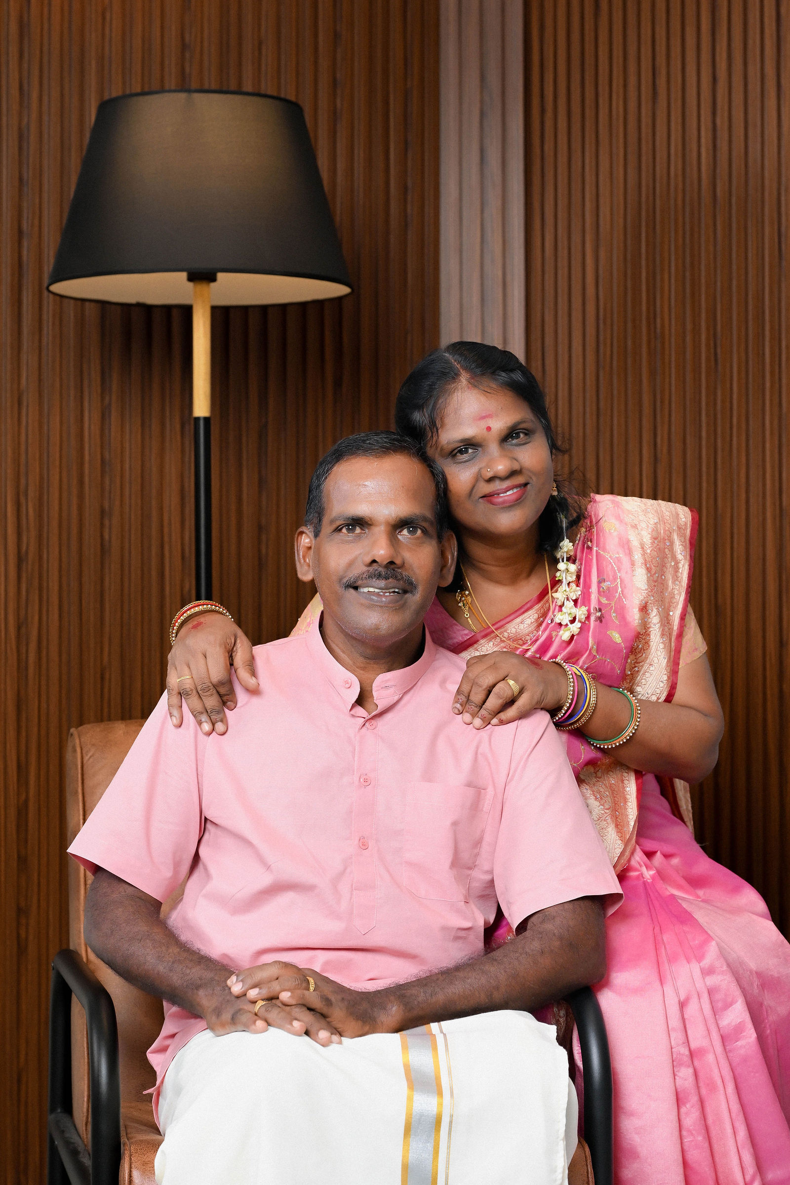 Monisha - Family Photo by officialstudio.co