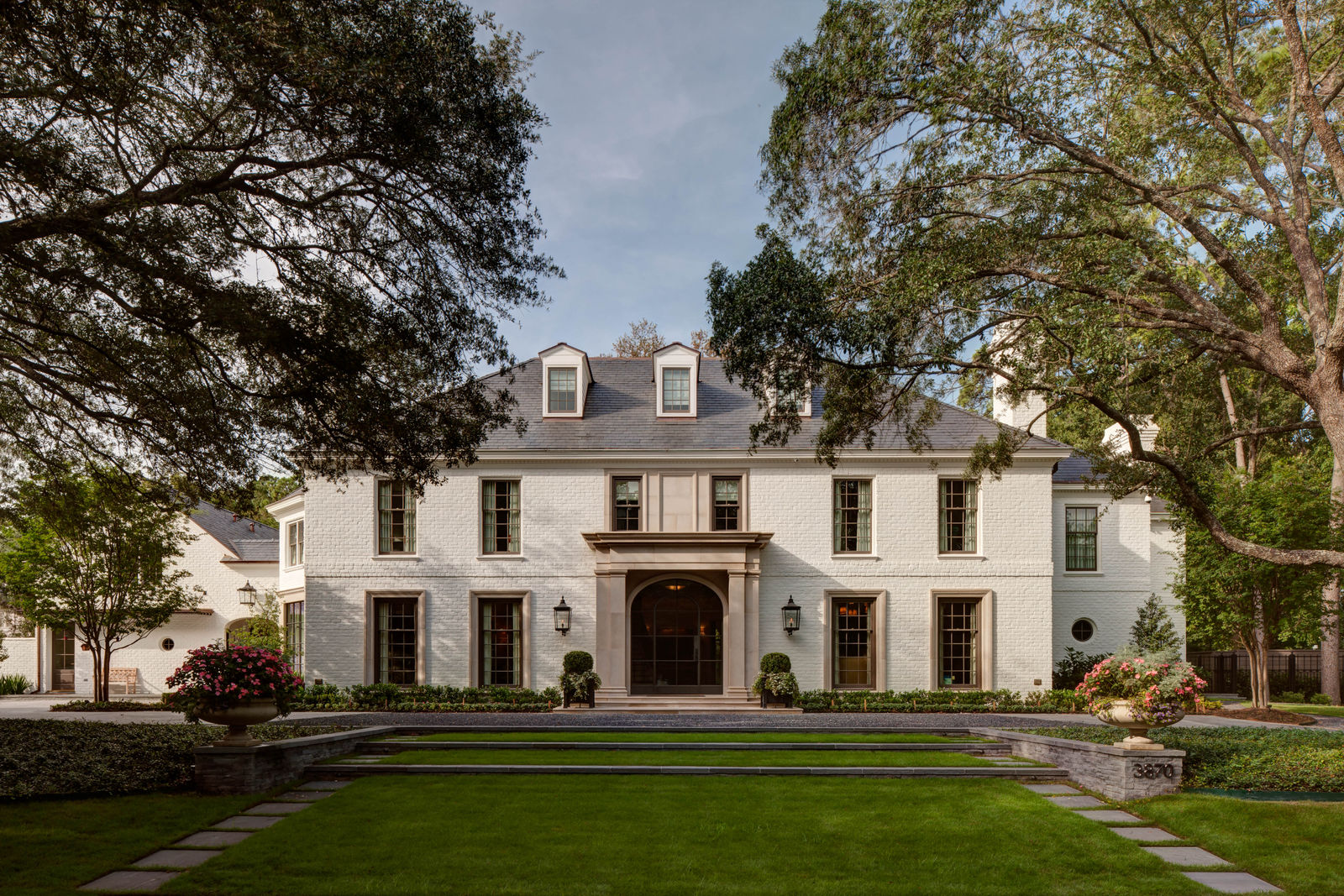 Willowick Estate - Houston, Texas by Alan Blakely Architectural Photography