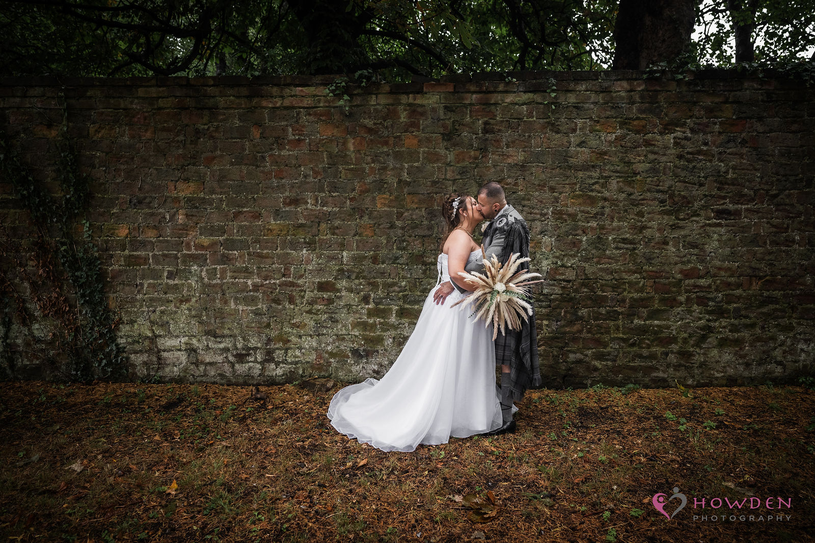Emma & Alex - Royal Musselburgh Golf Club by Howden Photography