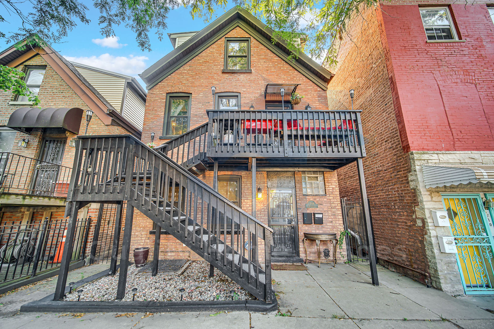 708 n Rockwell chicago by Quality Home Images