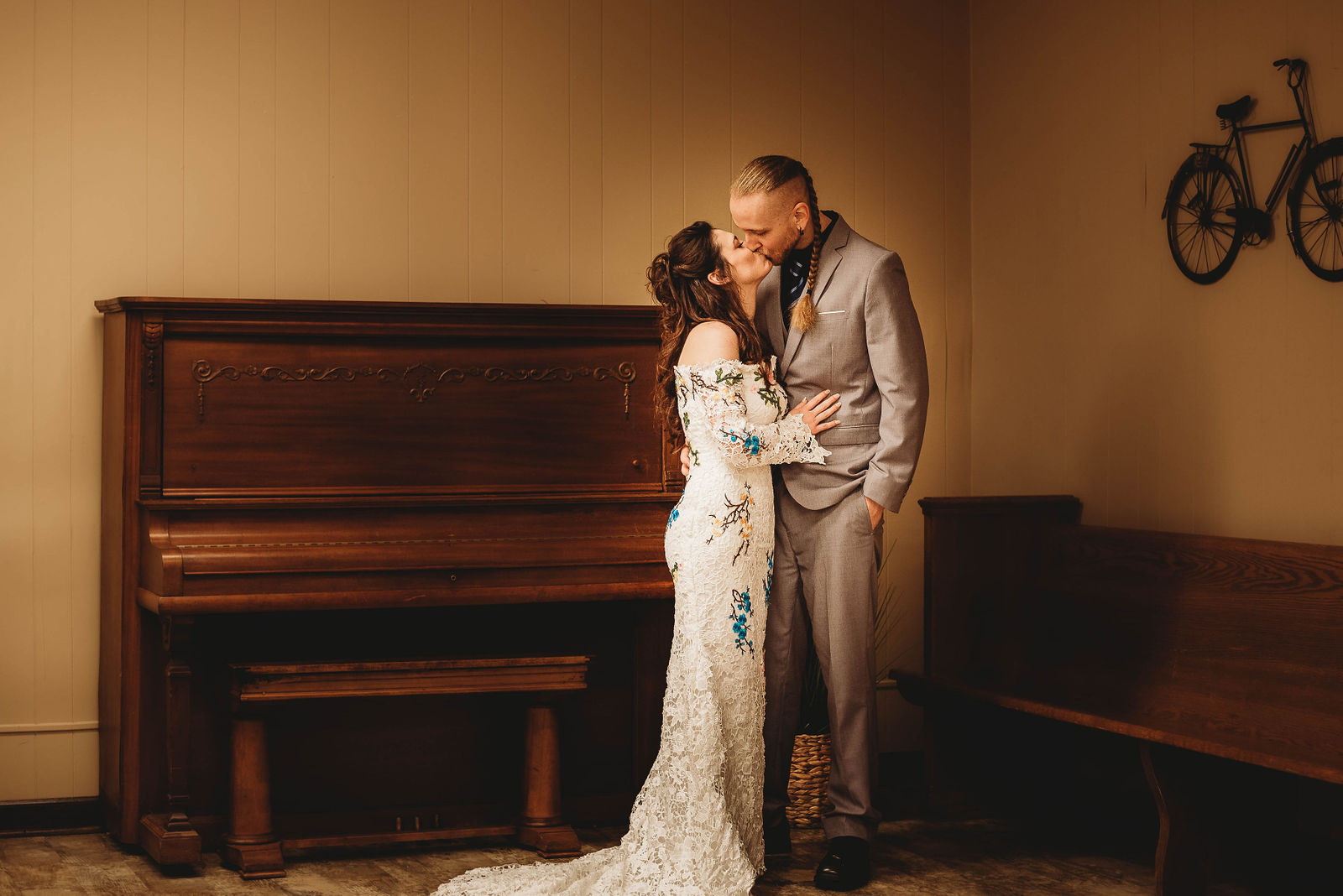 Russell Wedding by Snaps of Sunshine Photography