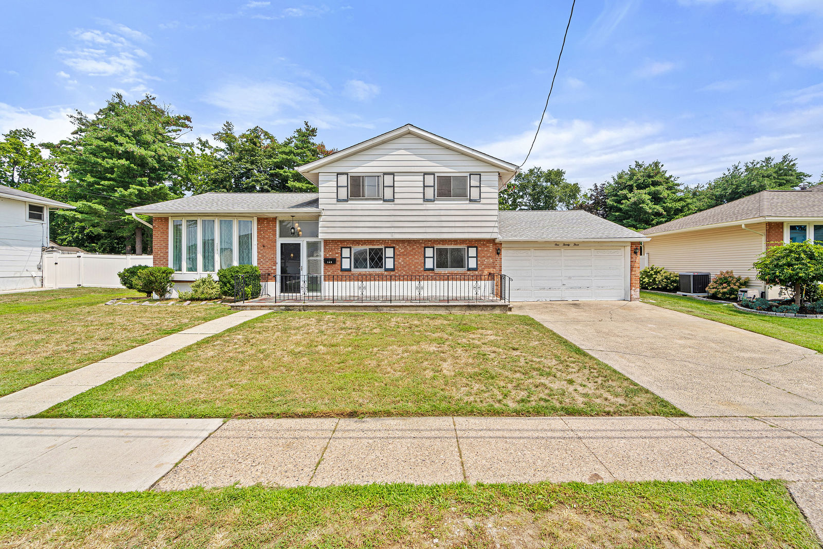 123 Adrienne Ave by Darius Rudd Photography