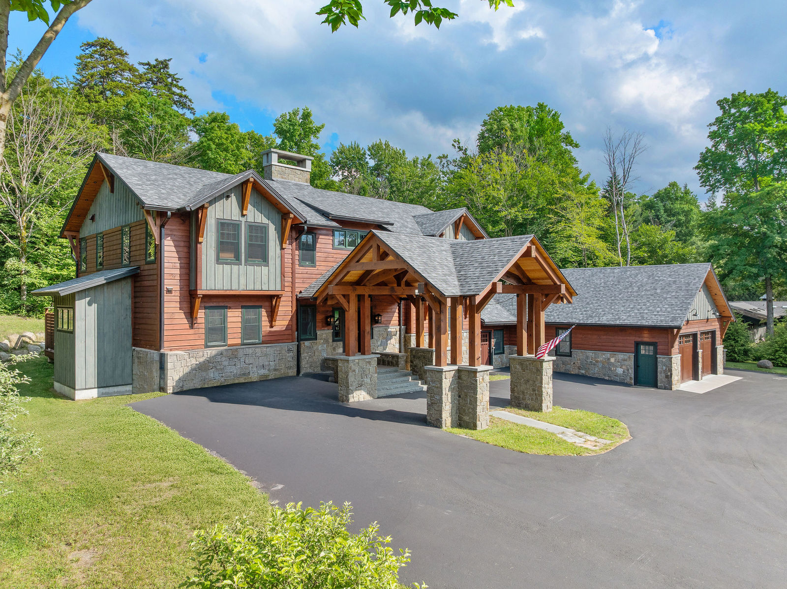 521 Mirror Lake Drive - Real Estate Photography by Jordan Craig Media LLC