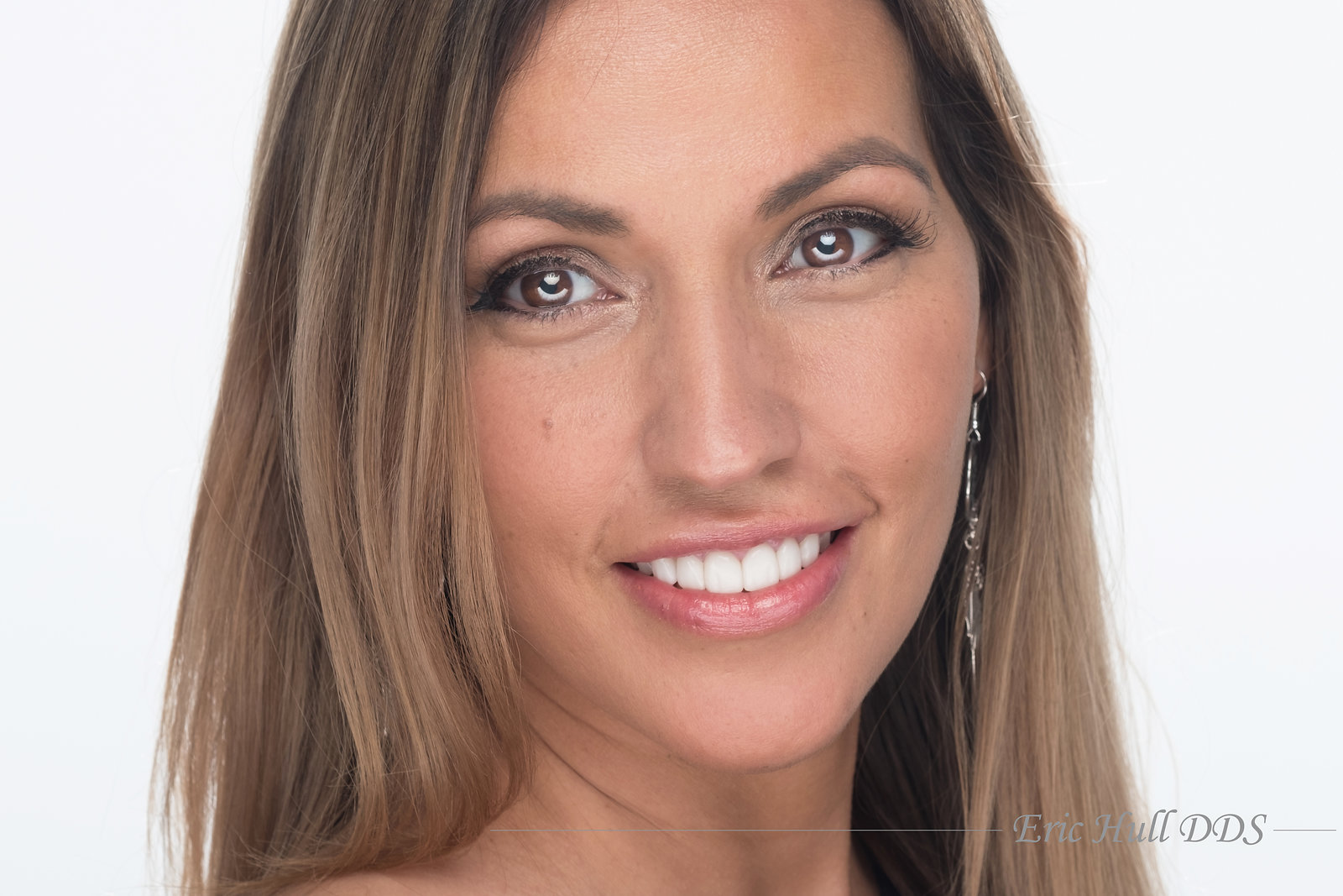 Dr. Hull Debbie Fortune Logo by Dave Burgess | Studio 616 Photography