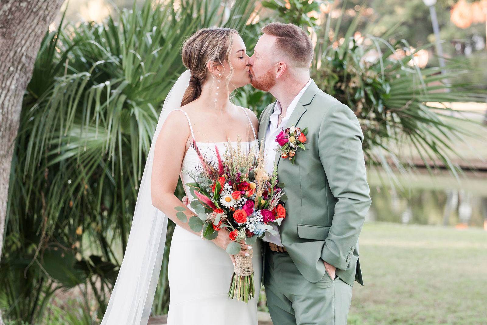 Johnson Wedding by Hannah Ruth Photography