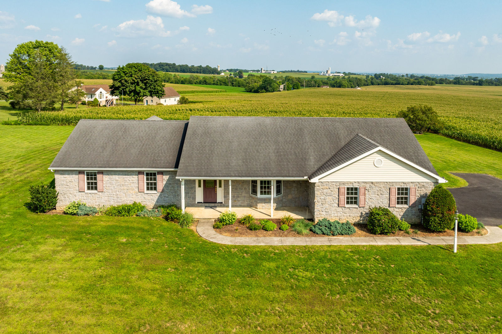 1253 Breneman Road, Manheim by Kline, Kreider & Good Auctioneers