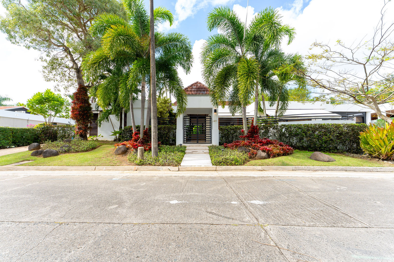 La Villa de Torrimar, Rey Ricardo 401, Guaynabo, Puerto Rico by ...