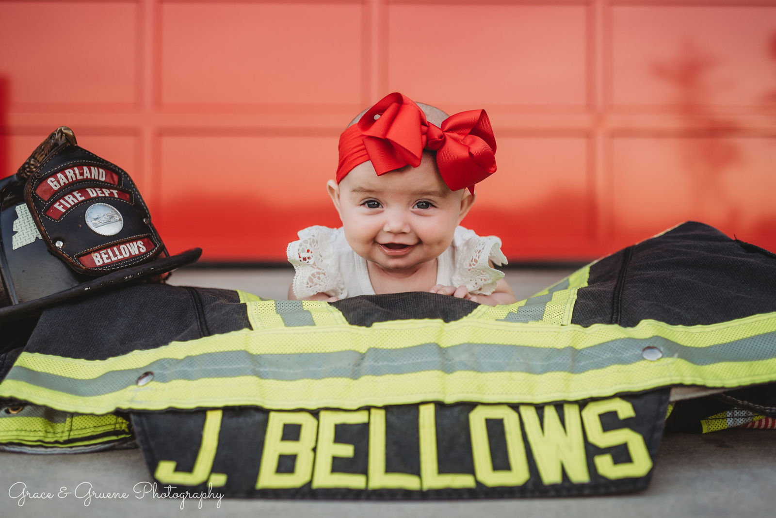 Bellows | Family Session by Grace & Gruene Photography