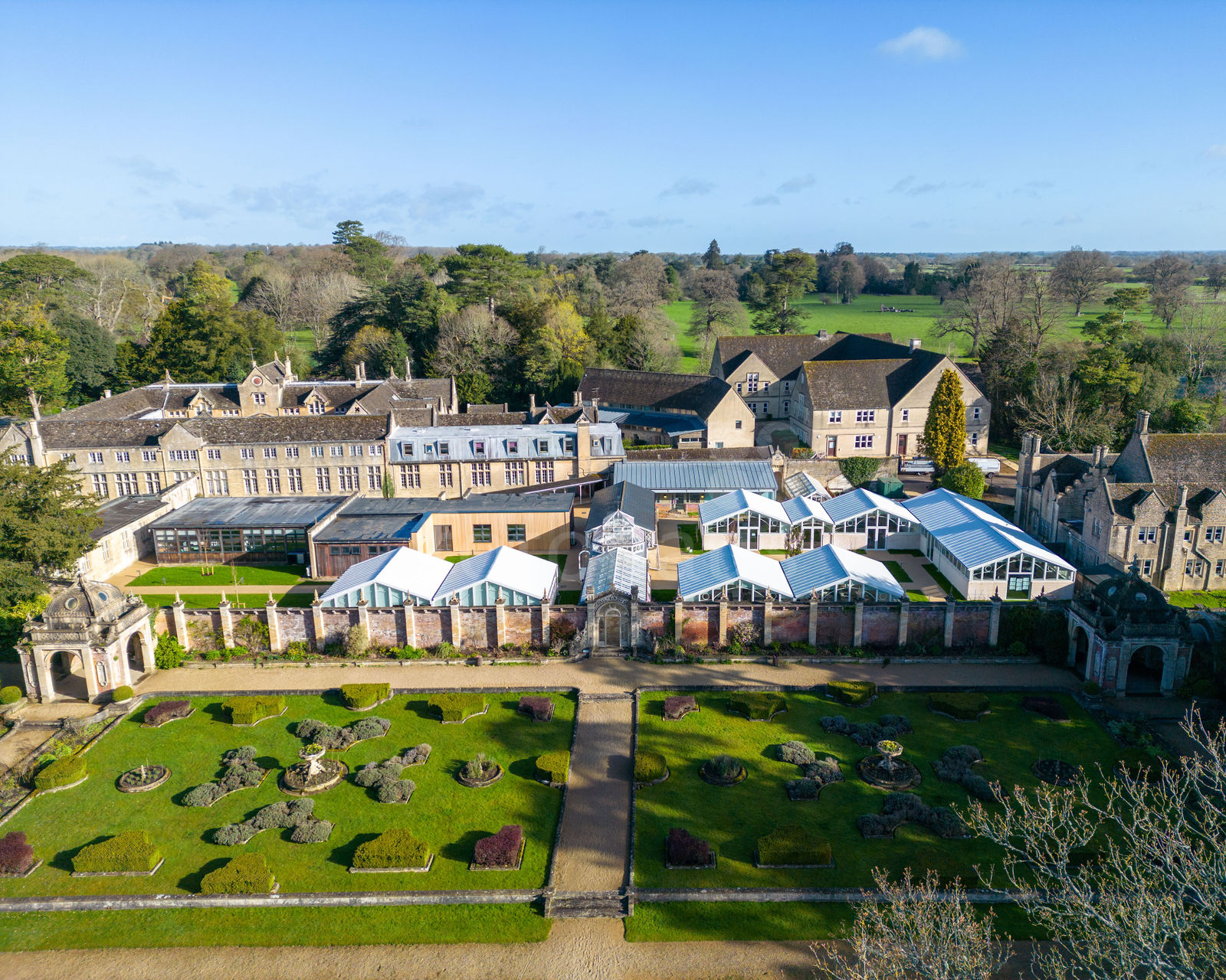 Westonbirt Walled Garden School - Stonewood Design by Fotohaus