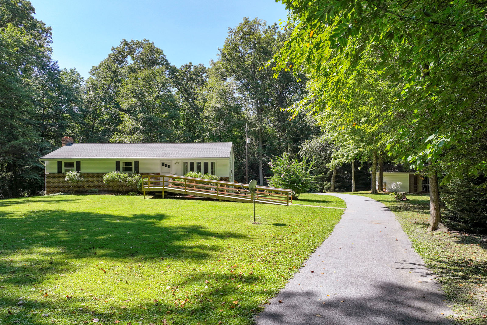 298 Loop Road, Quarryville by Kline, Kreider & Good Auctioneers