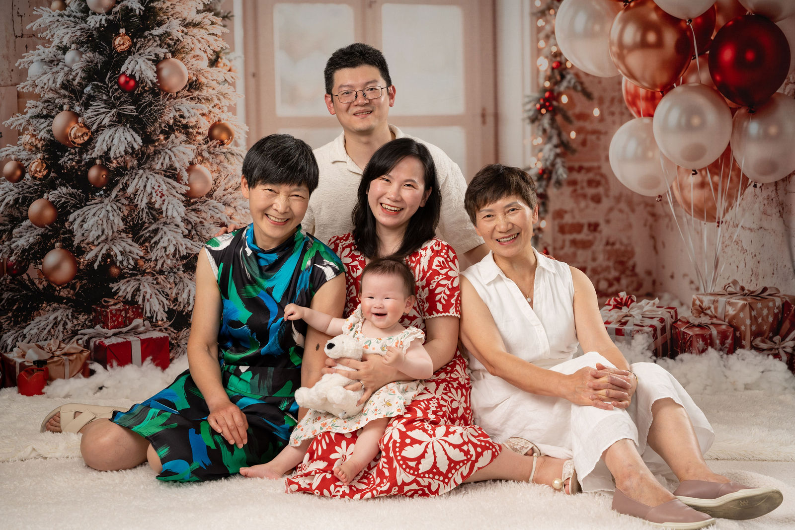 Cloris Family by Ivision Studio