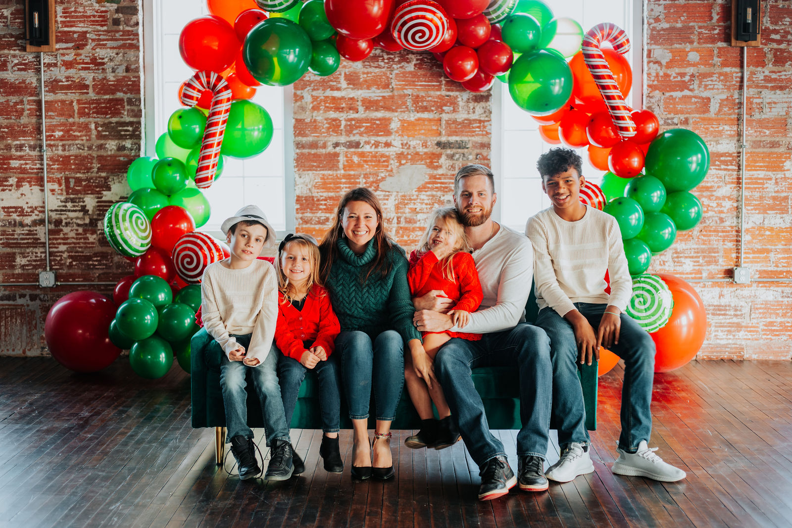 Brownfield | Christmas Mini by Taylor Bean Photography