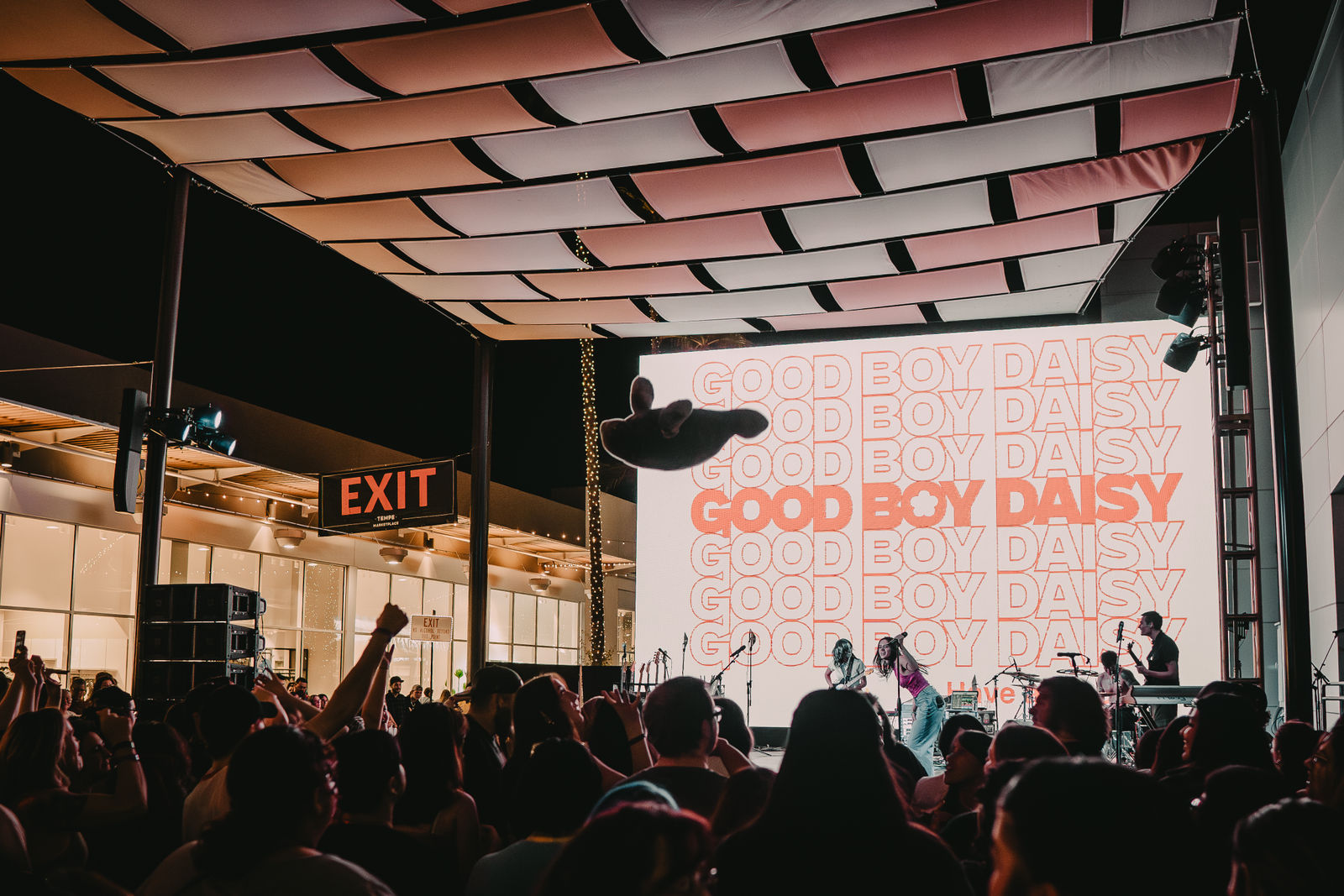 Good Boy Daisy @ Tempe Marketplace by The Rebel Photographer