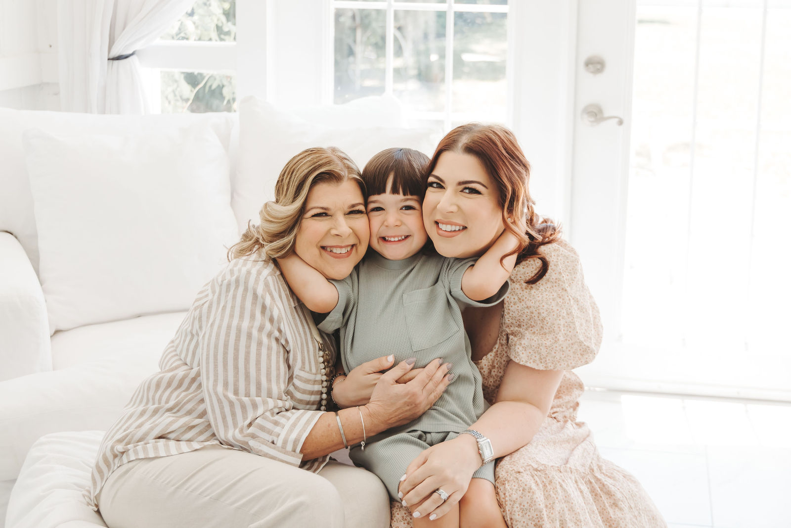 Anaeli's Motherhood Mini Session by Jesenia Betancourt Photography