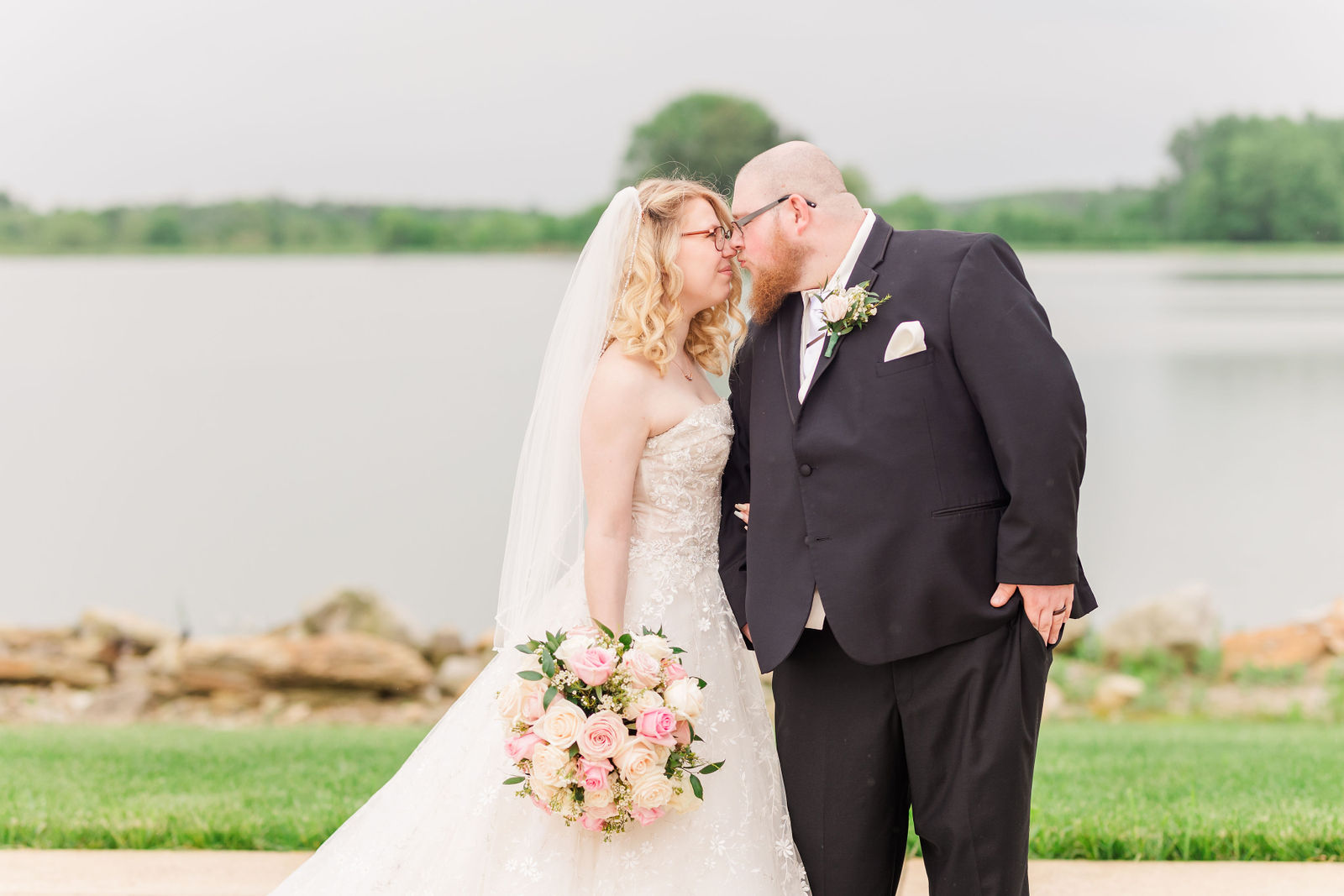 Ashley + Trevor by Lindsey Yeagley Photo