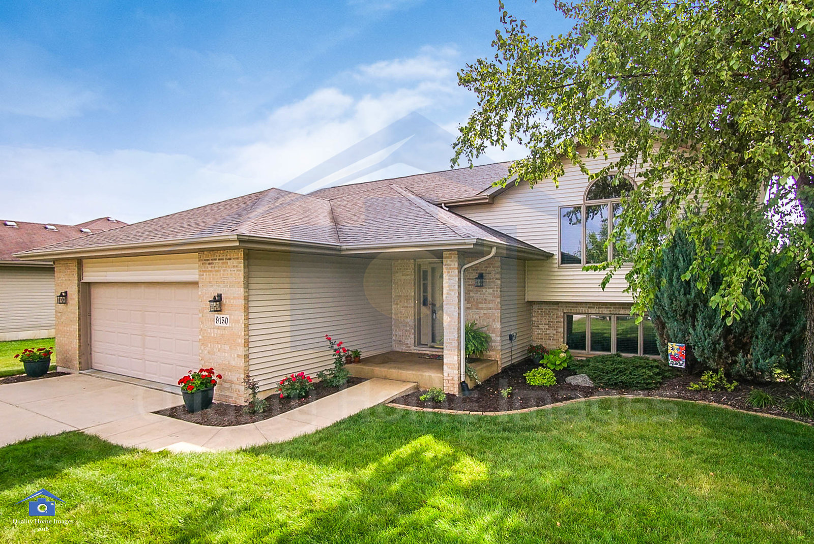 9150 Bryan Lane, Crown Point by Quality Home Images