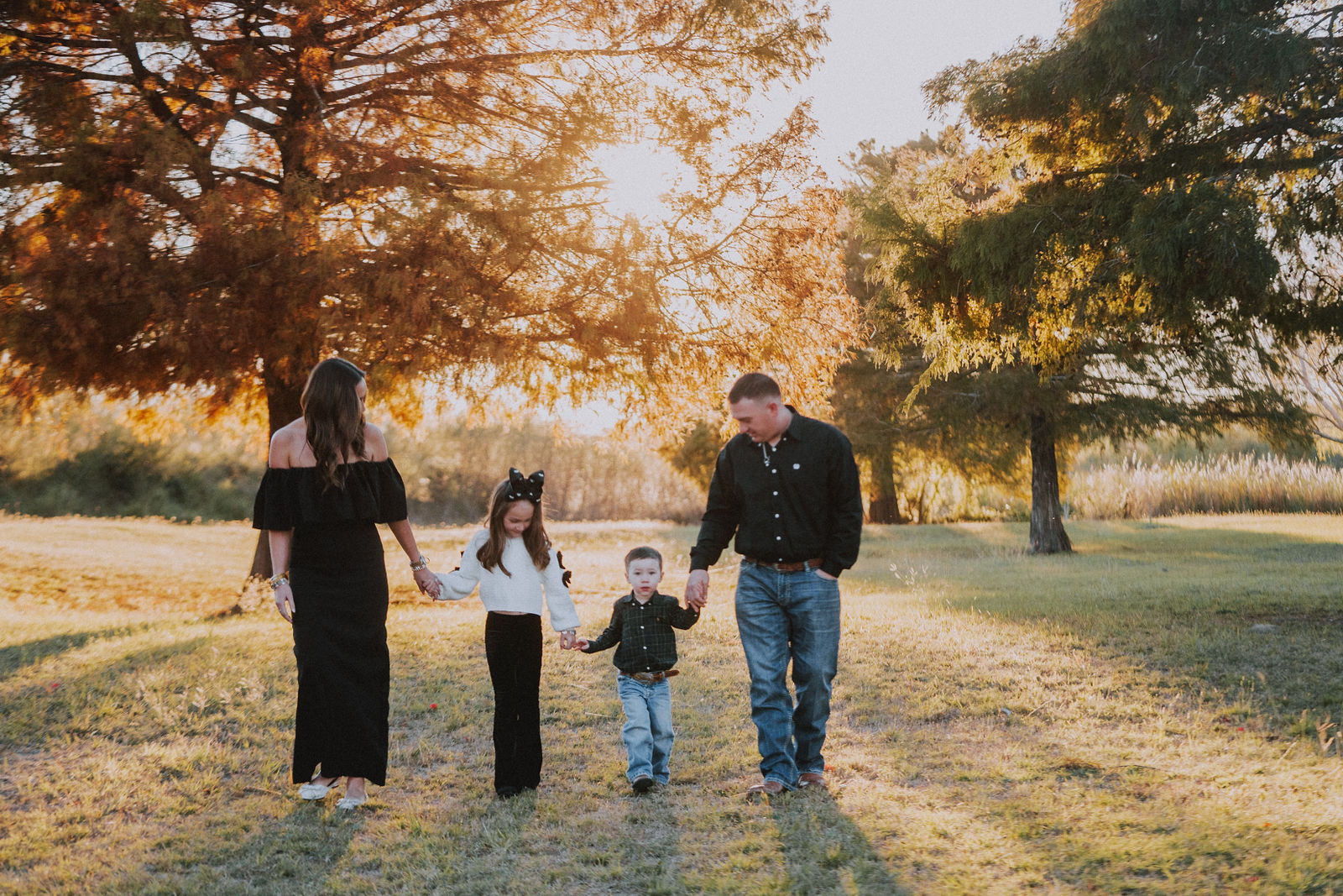 Valenzuela Family Winter 2024 by Texas Rock n' Rose