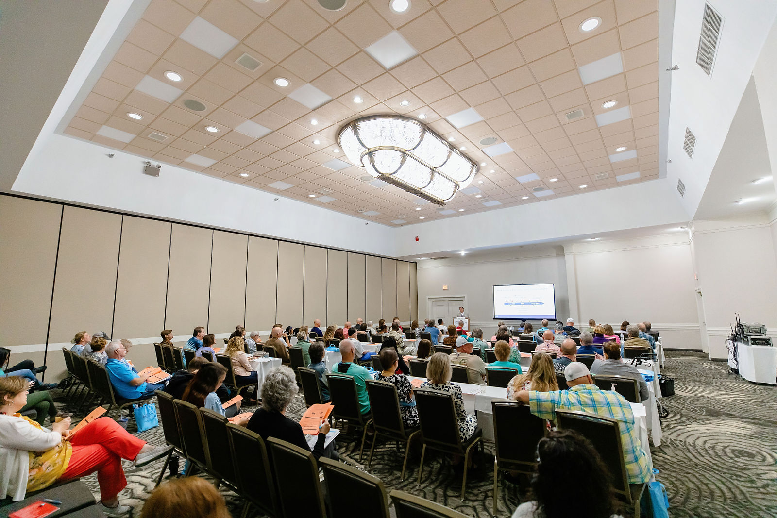 BMT Infonet | DoubleTree by Hilton Hotel at the Entrance to Universal ...