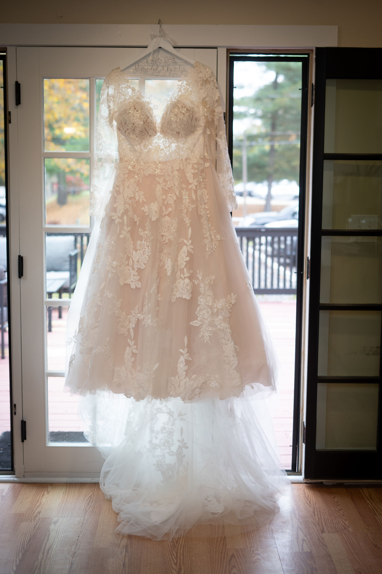 Rebecca and Jon wedding by Jessica Leah Photography