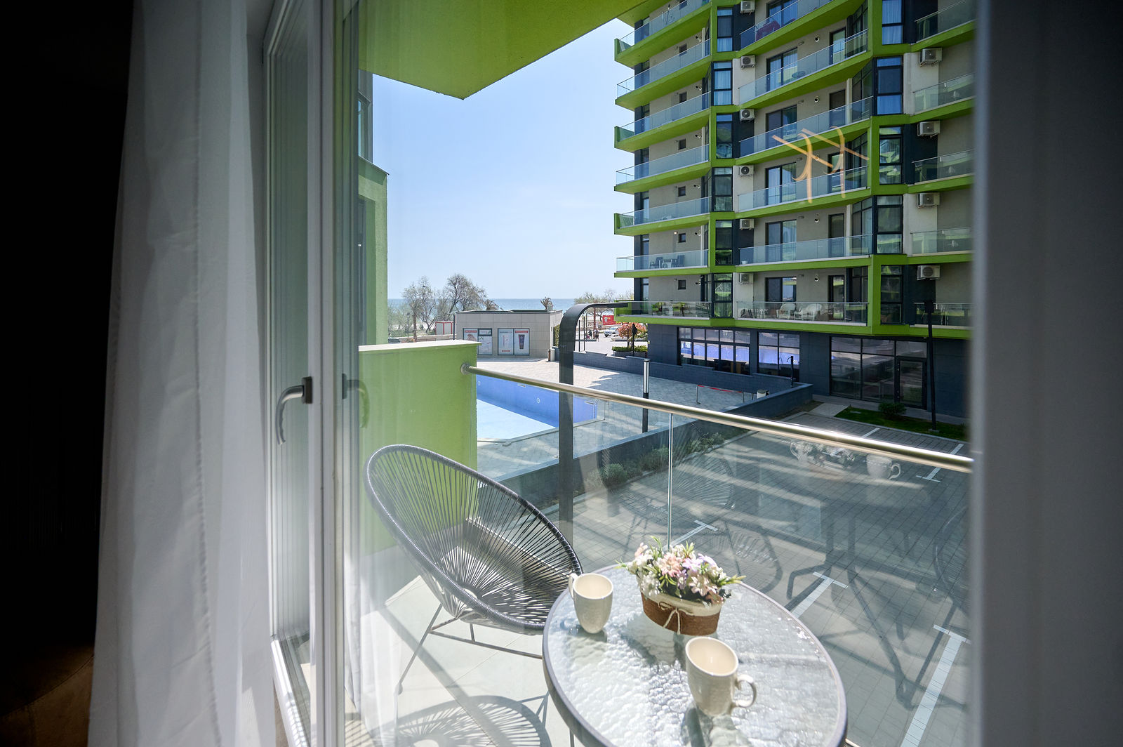 Alezzi C Ap 1 by Dual Photo